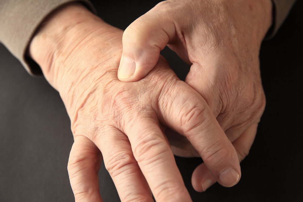 What’s the cause of top of hand pain? - Alliance Physical Therapy Partners